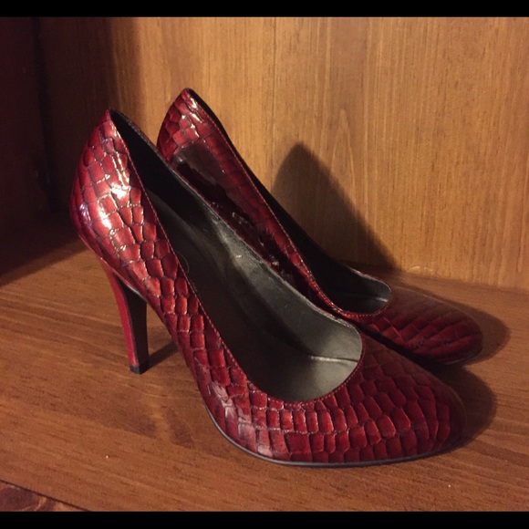 Jessica Simpson | Shoes | Jessica Simpson Red Python Print Leather ...
